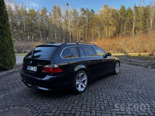 Black BMW 530 2005 in Valmiera, with an engine capacity of 3.00 L and mileage of 350 thousand km for 3400 €, photo 4 on AUTOMOTO.COM.LV