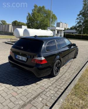 Melns BMW 530 2005 Liepāja, ar dzinēja tilpumu 3.00 L un nobraukumu 408 tūkst. km par 3200 €, foto  vietnē AUTOMOTO.COM.LV