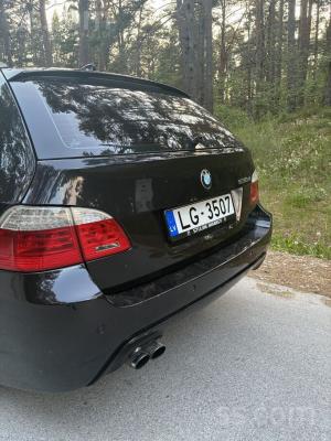 Melns BMW 530 2005 Liepāja, ar dzinēja tilpumu 3.00 L un nobraukumu 312 tūkst. km par 4750 €, foto 14 vietnē AUTOMOTO.COM.LV