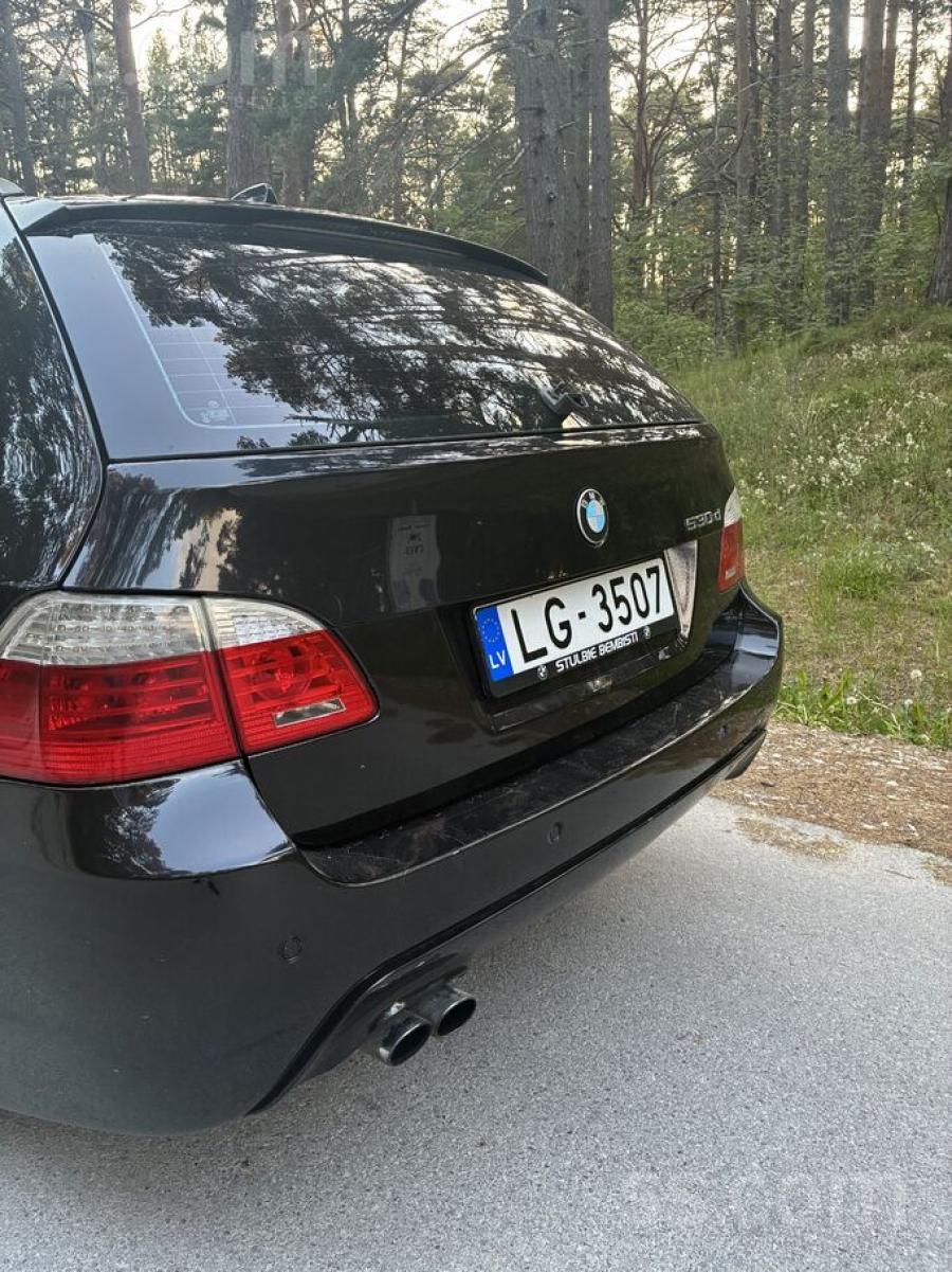 Melns BMW 530 2005 Liepāja, ar dzinēja tilpumu 3.00 L un nobraukumu 312 tūkst. km par 4750 €, foto 14 vietnē AUTOMOTO.COM.LV