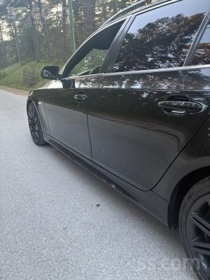 Melns BMW 530 2005 Liepāja, ar dzinēja tilpumu 3.00 L un nobraukumu 312 tūkst. km par 4750 €, foto 15 vietnē AUTOMOTO.COM.LV