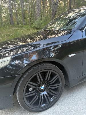 Melns BMW 530 2005 Liepāja, ar dzinēja tilpumu 3.00 L un nobraukumu 312 tūkst. km par 4750 €, foto 17 vietnē AUTOMOTO.COM.LV