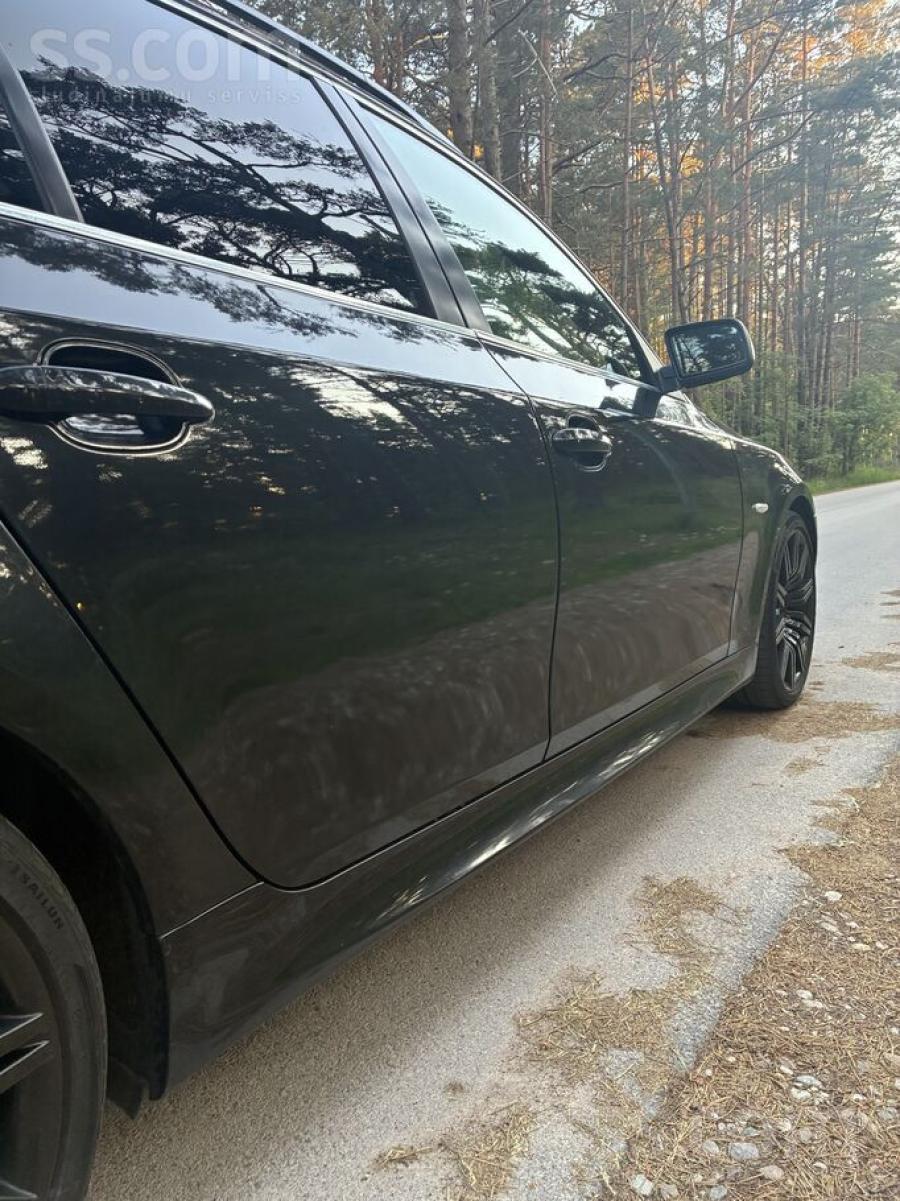 Melns BMW 530 2005 Liepāja, ar dzinēja tilpumu 3.00 L un nobraukumu 312 tūkst. km par 4750 €, foto 22 vietnē AUTOMOTO.COM.LV