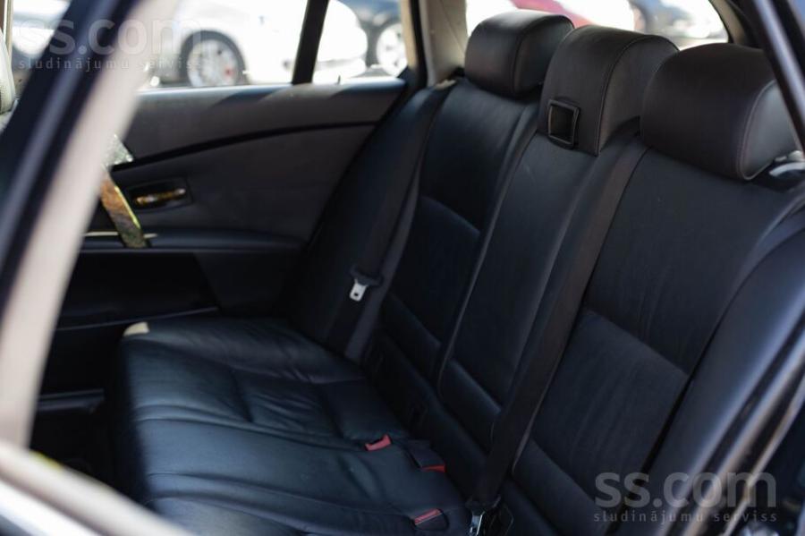Black BMW 530 2005 in Riga, with an engine capacity of 3.00 L and mileage of 520 thousand km for 4490 €, photo 11 on AUTOMOTO.COM.LV