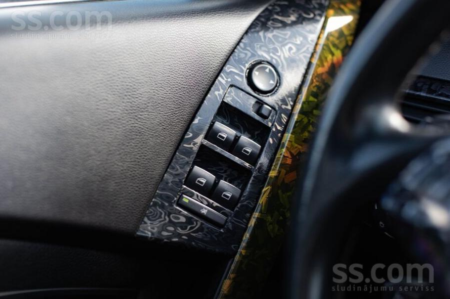 Black BMW 530 2005 in Riga, with an engine capacity of 3.00 L and mileage of 520 thousand km for 4490 €, photo 15 on AUTOMOTO.COM.LV