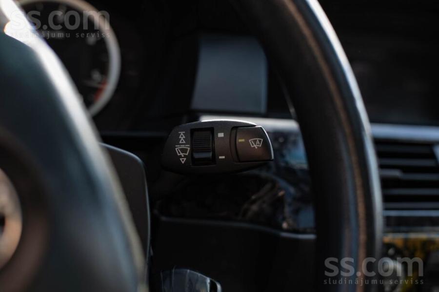 Black BMW 530 2005 in Riga, with an engine capacity of 3.00 L and mileage of 520 thousand km for 4490 €, photo 18 on AUTOMOTO.COM.LV