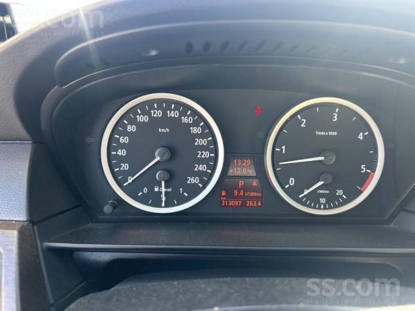 Melns BMW 530 2005 Rīga, ar dzinēja tilpumu 3.00 L un nobraukumu 313 tūkst. km par 3450 €, foto 10 vietnē AUTOMOTO.COM.LV