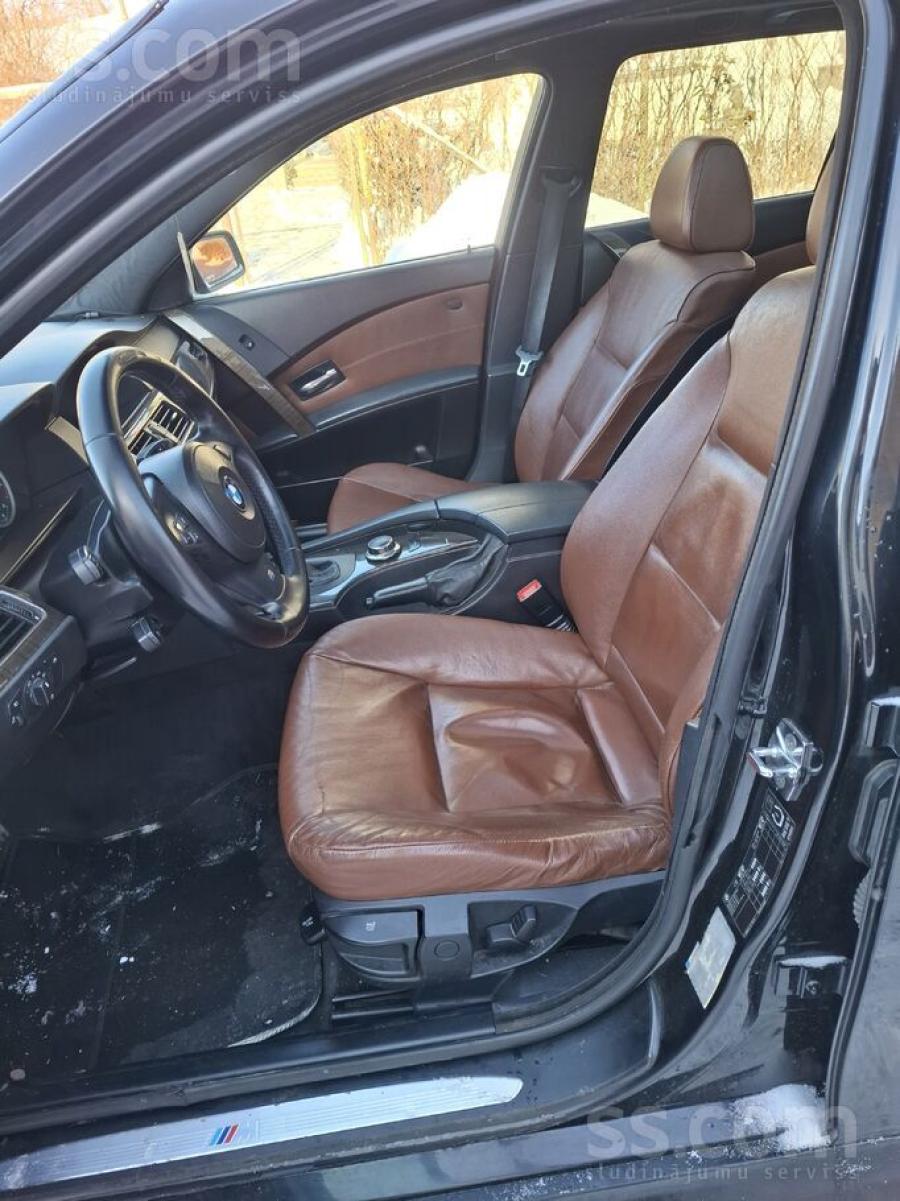 Black BMW 530 2005 in Jelgava, with an engine capacity of 3.00 L and mileage of 425 thousand km for 2500 €, photo 9 on AUTOMOTO.COM.LV