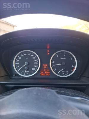 Black BMW 530 2005 in Jelgava, with an engine capacity of 3.00 L and mileage of 425 thousand km for 2500 €, photo 14 on AUTOMOTO.COM.LV
