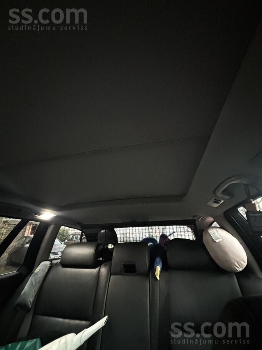 Black BMW 530 2005 in Riga, with an engine capacity of 3.00 L and mileage of 354 thousand km for 2690 €, photo 6 on AUTOMOTO.COM.LV