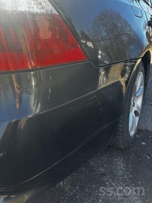 Black BMW 530 2005 in Riga, with an engine capacity of 3.00 L and mileage of 354 thousand km for 2690 €, photo 16 on AUTOMOTO.COM.LV