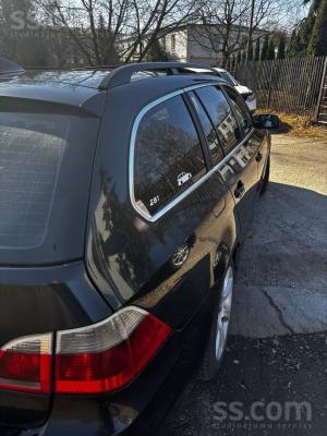Black BMW 530 2005 in Riga, with an engine capacity of 3.00 L and mileage of 354 thousand km for 2690 €, photo 17 on AUTOMOTO.COM.LV