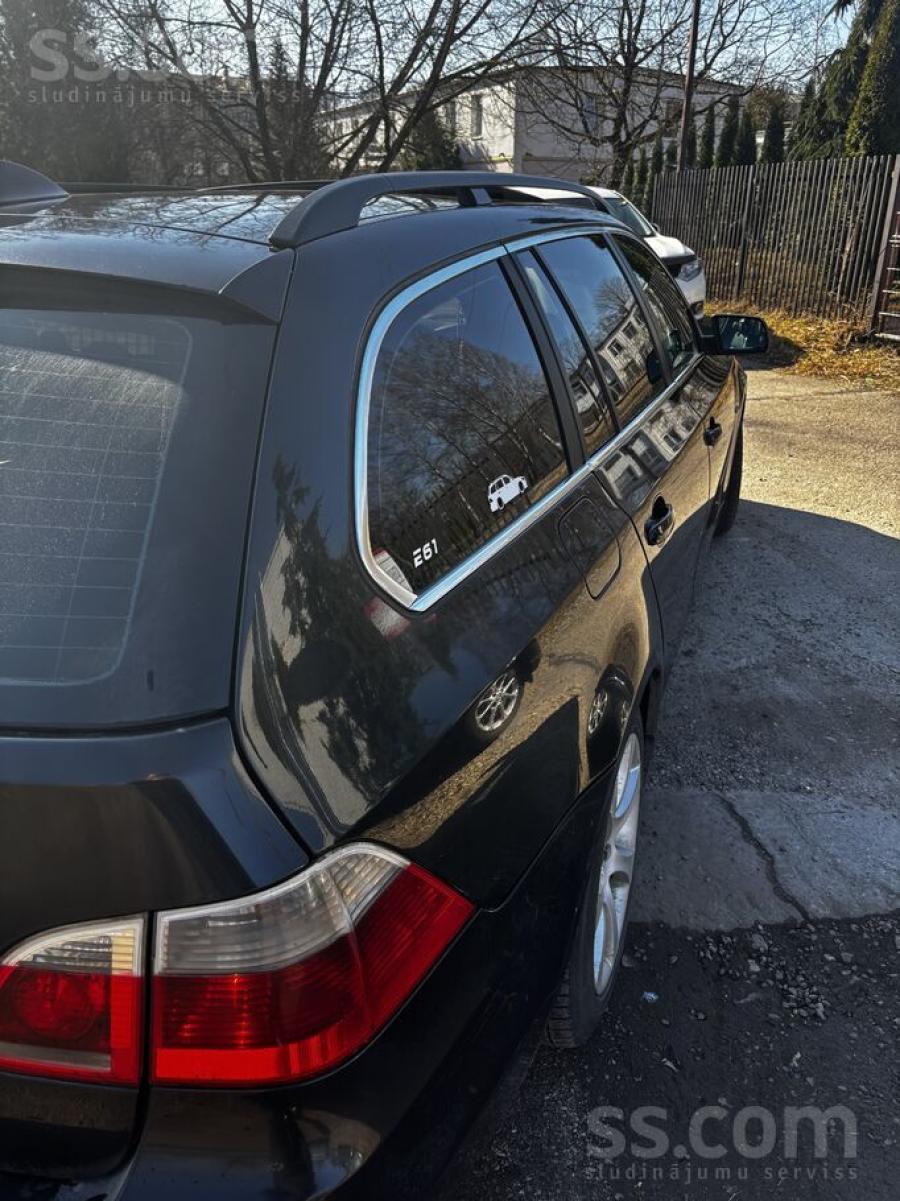 Black BMW 530 2005 in Riga, with an engine capacity of 3.00 L and mileage of 354 thousand km for 2690 €, photo 17 on AUTOMOTO.COM.LV