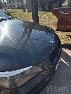 Black BMW 530 2005 in Riga, with an engine capacity of 3.00 L and mileage of 354 thousand km for 2690 €, photo 27 on AUTOMOTO.COM.LV
