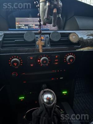 Black BMW 530 2005 in Riga, with an engine capacity of 3.00 L and mileage of 354 thousand km for 2690 €, photo 34 on AUTOMOTO.COM.LV
