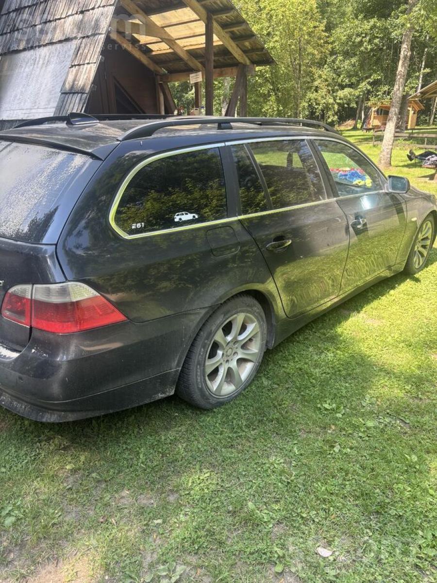 Black BMW 530 2005 in Riga, with an engine capacity of 3.00 L and mileage of 355 thousand km for 2890 €, photo 4 on AUTOMOTO.COM.LV