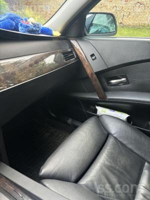 Black BMW 530 2005 in Riga, with an engine capacity of 3.00 L and mileage of 355 thousand km for 2890 €, photo 16 on AUTOMOTO.COM.LV
