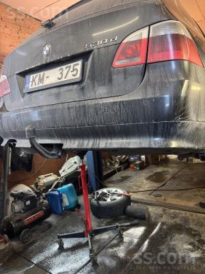 Black BMW 530 2005 in Riga, with an engine capacity of 3.00 L and mileage of 355 thousand km for 2890 €, photo 24 on AUTOMOTO.COM.LV