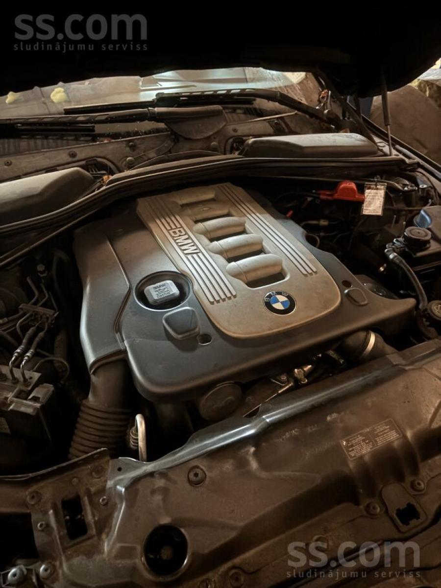 Black BMW 530 2005 in Riga, with an engine capacity of 3.00 L and mileage of 355 thousand km for 2890 €, photo 26 on AUTOMOTO.COM.LV