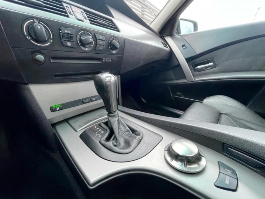 Melns BMW 530 2005 Rīga, ar dzinēja tilpumu 3.00 L un nobraukumu 0 tūkst. km par 4000 €, foto 12 vietnē AUTOMOTO.COM.LV