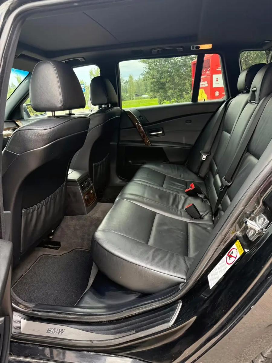 Black BMW 530 2005 in Riga, with an engine capacity of 3.00 L and mileage of 336 thousand km for 3800 €, photo 8 on AUTOMOTO.COM.LV