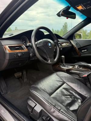 Black BMW 530 2005 in Riga, with an engine capacity of 3.00 L and mileage of 336 thousand km for 3800 €, photo 10 on AUTOMOTO.COM.LV