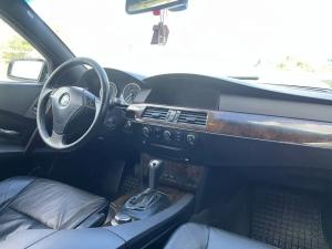 Melns BMW 530 2005 Rēzekne, ar dzinēja tilpumu 3.00 L un nobraukumu 348 tūkst. km par 3990 €, foto 12 vietnē AUTOMOTO.COM.LV