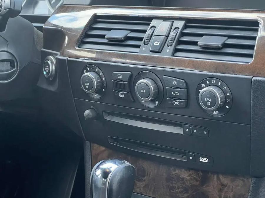 Melns BMW 530 2005 Rēzekne, ar dzinēja tilpumu 3.00 L un nobraukumu 348 tūkst. km par 3990 €, foto 18 vietnē AUTOMOTO.COM.LV