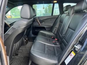 Melns BMW 530 2005 Rēzekne, ar dzinēja tilpumu 3.00 L un nobraukumu 348 tūkst. km par 3990 €, foto 20 vietnē AUTOMOTO.COM.LV