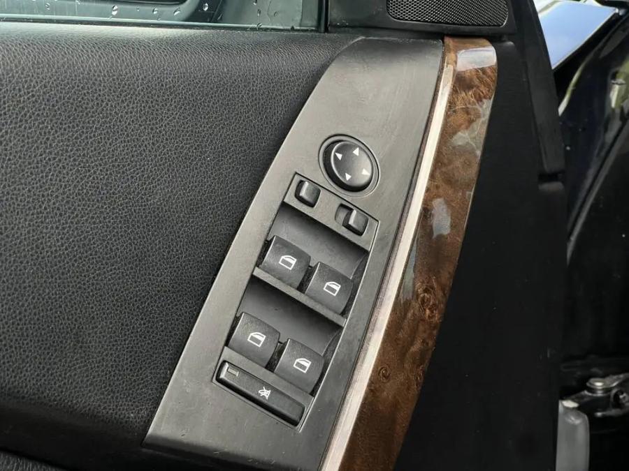 Melns BMW 530 2005 Rēzekne, ar dzinēja tilpumu 3.00 L un nobraukumu 348 tūkst. km par 3990 €, foto 21 vietnē AUTOMOTO.COM.LV