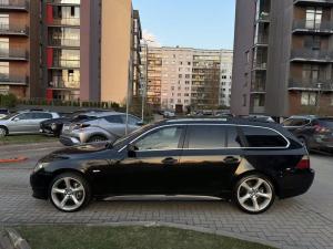 Black BMW 530 2005 in Riga, with an engine capacity of 3.00 L and mileage of 409 thousand km for 3790 €, photo 4 on AUTOMOTO.COM.LV