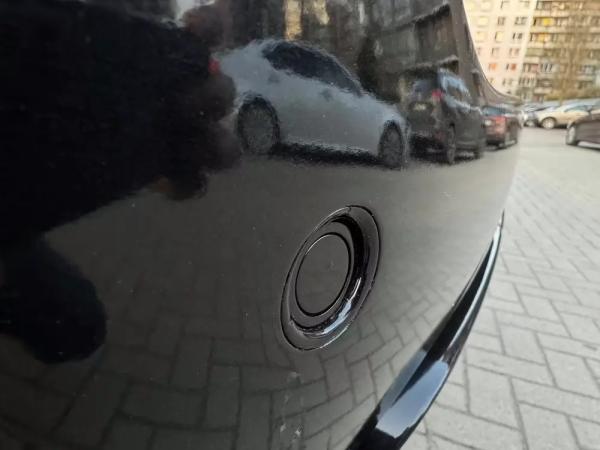 Black BMW 530 2005 in Riga, with an engine capacity of 3.00 L and mileage of 409 thousand km for 3790 €, photo 6 on AUTOMOTO.COM.LV