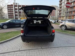 Black BMW 530 2005 in Riga, with an engine capacity of 3.00 L and mileage of 409 thousand km for 3790 €, photo 8 on AUTOMOTO.COM.LV