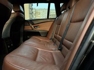 Black BMW 530 2005 in Riga, with an engine capacity of 3.00 L and mileage of 409 thousand km for 3790 €, photo 11 on AUTOMOTO.COM.LV