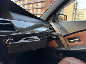 Black BMW 530 2005 in Riga, with an engine capacity of 3.00 L and mileage of 409 thousand km for 3790 €, photo 22 on AUTOMOTO.COM.LV