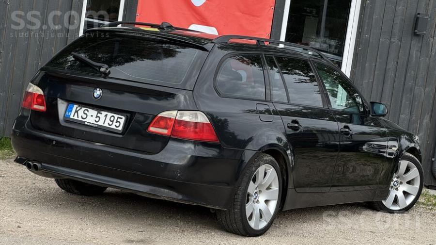 Black BMW 530 2005 in Riga, with an engine capacity of 3.00 L and mileage of 388 thousand km for 1990 €, photo 4 on AUTOMOTO.COM.LV