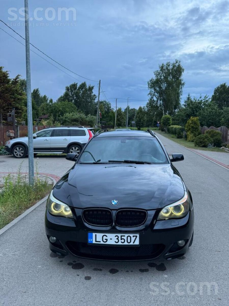 Black BMW 530 2005 in Jelgava, with an engine capacity of 3.00 L and mileage of 300 thousand km for 4900 €, photo 3 on AUTOMOTO.COM.LV