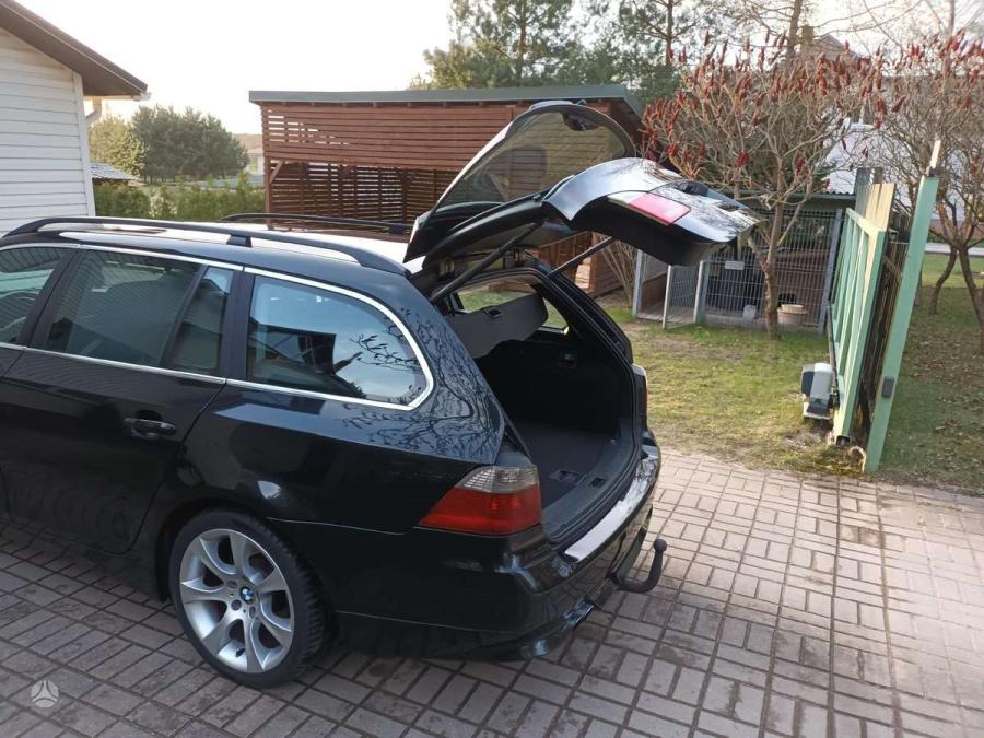 Melns BMW 530 2005 Viļņa, ar dzinēja tilpumu 2.99 L un nobraukumu 274 tūkst. km par 3650 €, foto 9 vietnē AUTOMOTO.COM.LV