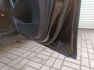 Melns BMW 530 2005 Viļņa, ar dzinēja tilpumu 2.99 L un nobraukumu 274 tūkst. km par 3650 €, foto 19 vietnē AUTOMOTO.COM.LV