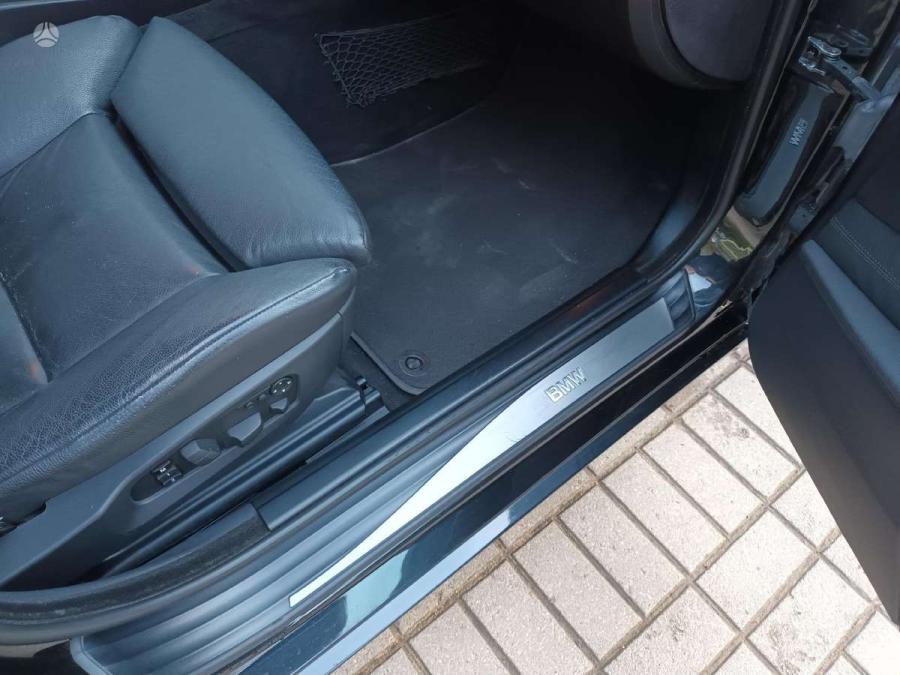 Melns BMW 530 2005 Viļņa, ar dzinēja tilpumu 2.99 L un nobraukumu 274 tūkst. km par 3650 €, foto 20 vietnē AUTOMOTO.COM.LV