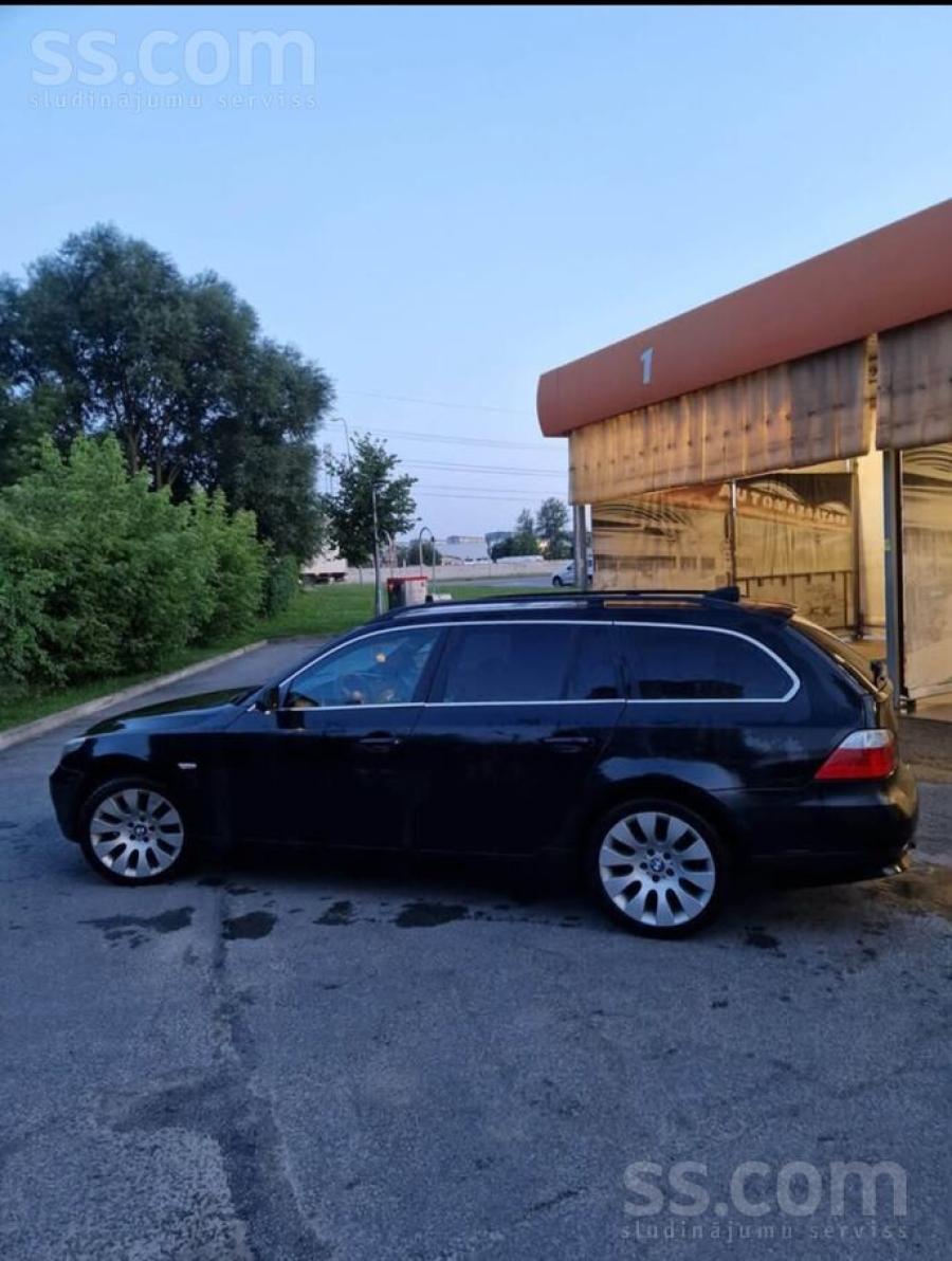 Black BMW 530 2005 in Riga, with an engine capacity of 3.00 L and mileage of 421 thousand km for 3400 €, photo 4 on AUTOMOTO.COM.LV