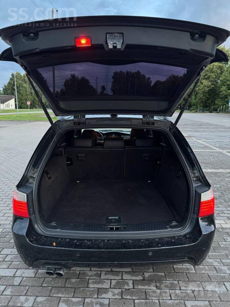 Black BMW 530 2005 in Jelgava, with an engine capacity of 3.00 L and mileage of 300 thousand km for 4500 €, photo 11 on AUTOMOTO.COM.LV