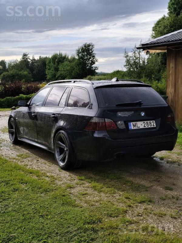 Melns BMW 530 2005 Rīga, ar dzinēja tilpumu 3.00 L un nobraukumu 370 tūkst. km par 5400 €, foto 5 vietnē AUTOMOTO.COM.LV