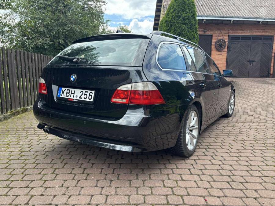 Black BMW 530 2005 in Vilnius, with an engine capacity of 2.50 L and mileage of 338 thousand km for 3200 €, photo 5 on AUTOMOTO.COM.LV