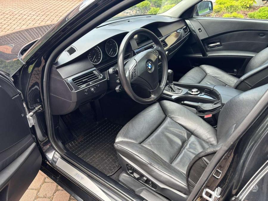 Black BMW 530 2005 in Vilnius, with an engine capacity of 2.50 L and mileage of 338 thousand km for 3200 €, photo 8 on AUTOMOTO.COM.LV