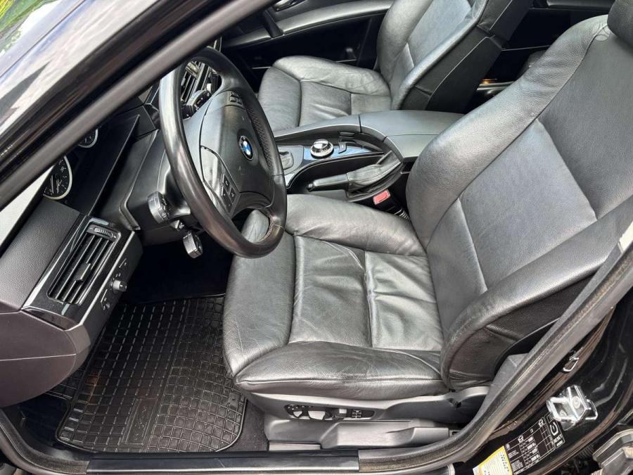 Black BMW 530 2005 in Vilnius, with an engine capacity of 2.50 L and mileage of 338 thousand km for 3200 €, photo 9 on AUTOMOTO.COM.LV