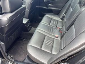 Black BMW 530 2005 in Vilnius, with an engine capacity of 2.50 L and mileage of 338 thousand km for 3200 €, photo 12 on AUTOMOTO.COM.LV