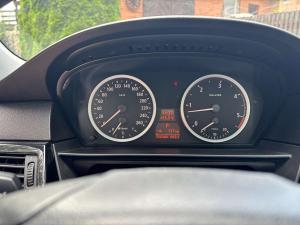 Black BMW 530 2005 in Vilnius, with an engine capacity of 2.50 L and mileage of 338 thousand km for 3200 €, photo 15 on AUTOMOTO.COM.LV