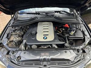 Black BMW 530 2005 in Vilnius, with an engine capacity of 2.50 L and mileage of 338 thousand km for 3200 €, photo 23 on AUTOMOTO.COM.LV