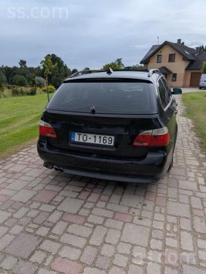 Melns BMW 530 2005 Bauska, ar dzinēja tilpumu 3.00 L un nobraukumu 430 tūkst. km par 2499 €, foto 6 vietnē AUTOMOTO.COM.LV